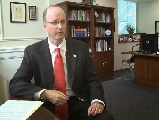 Screams from the Porch: Some on BOE, law director question McIntyre's ...