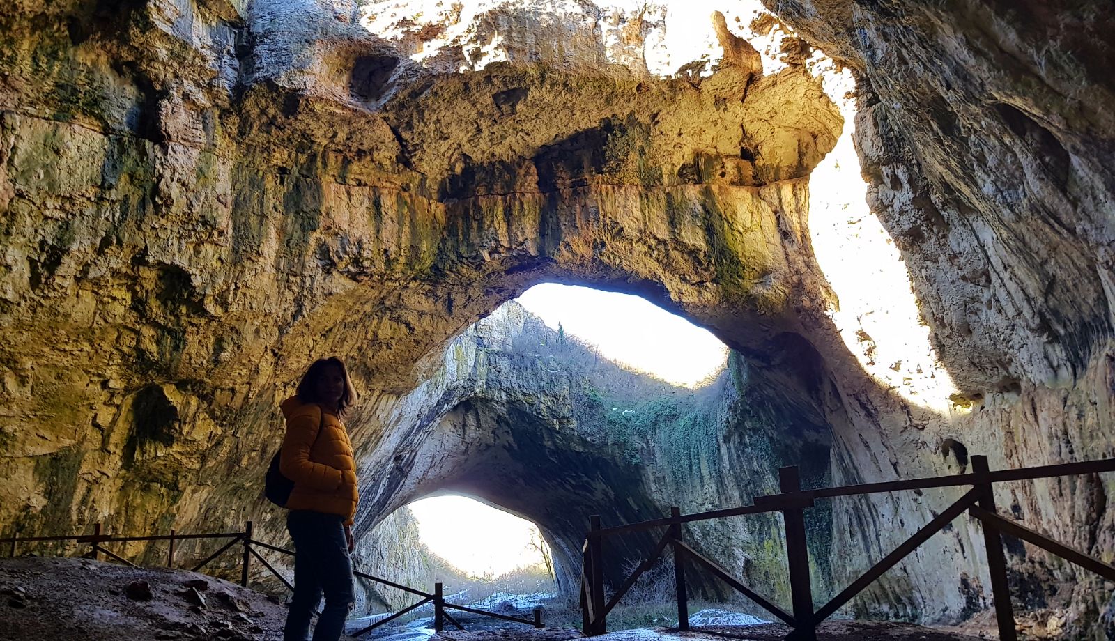 Pasionati de frumos !: Peștera Devetashka