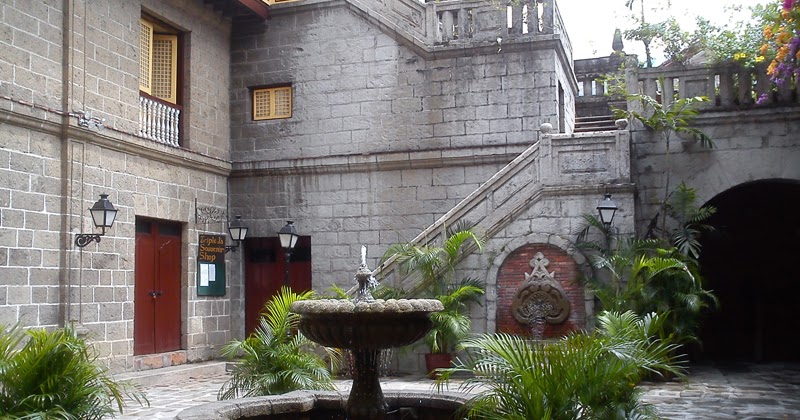 Plaza San Luis, Intramuros