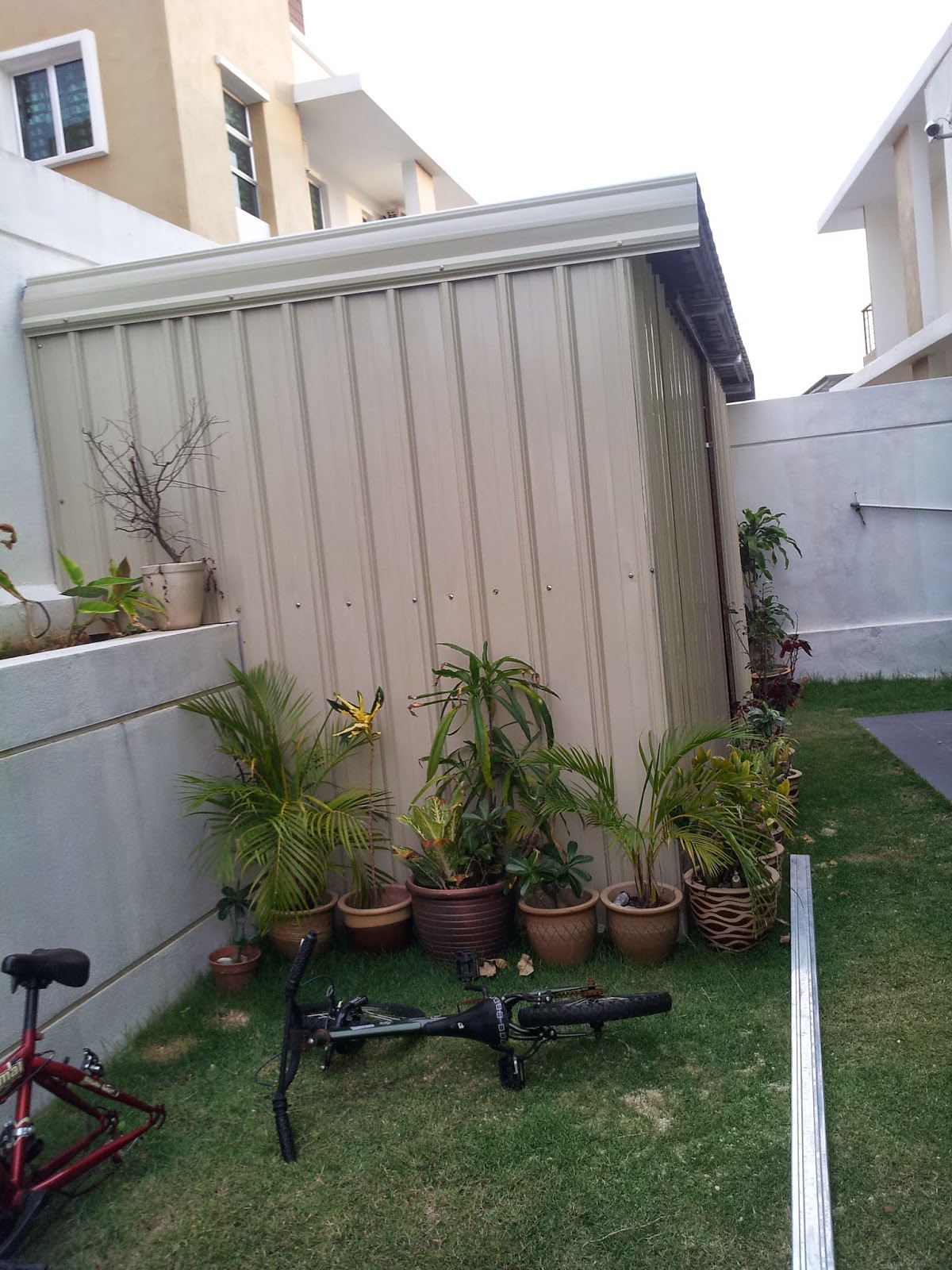 TruelyMe........: DIY store luar rumah.