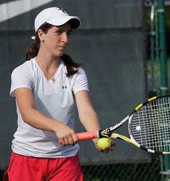 Tennisbra: Mariana Humberg é vice-campeã de duplas no Zimbabué