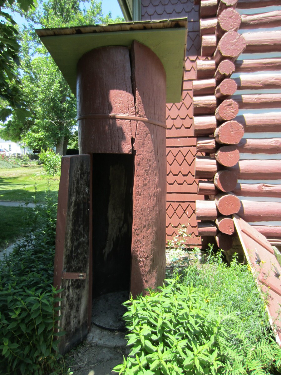 Bird's Yellow House: Loving Limberlost