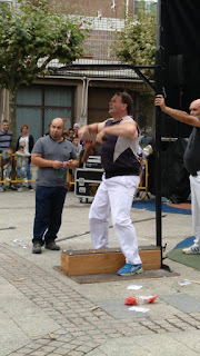 Cientos de personas despiden las fiestas de Retuerto y a su trucha jubilada