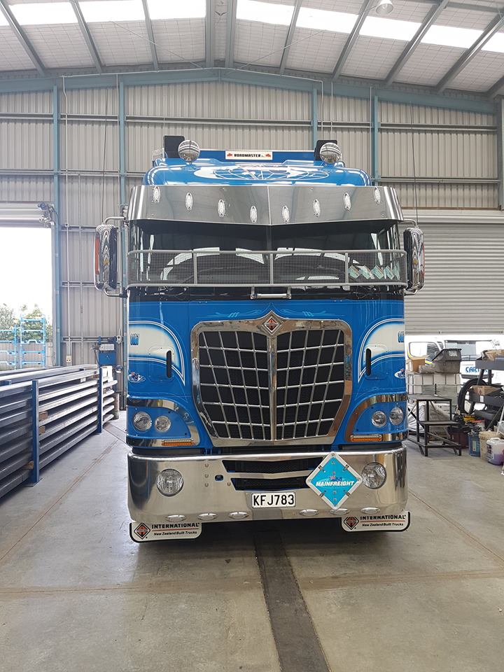 DIECIOCHO RUEDAS: INTERNATIONAL 9800, LA LEYENDA CONTINÚA VIVA… EN EL ...