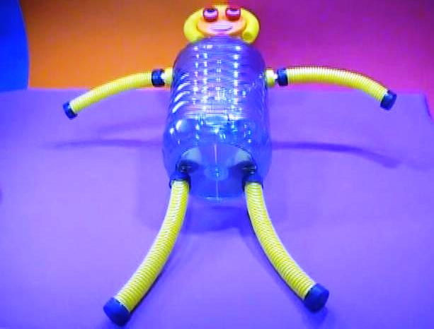A ARTE DE APRENDER BRINCANDO: BONECO RECICLADO