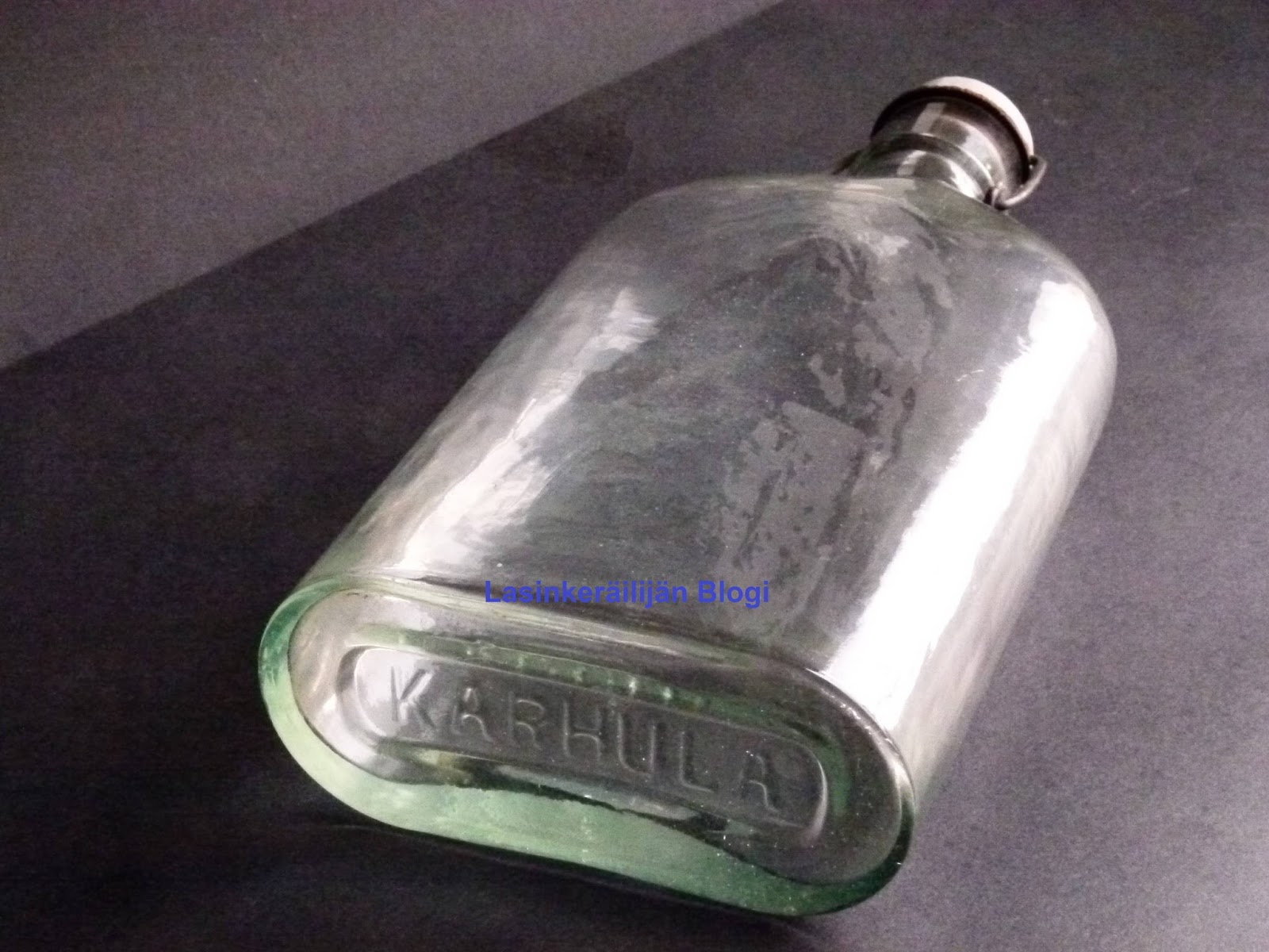 Lasinkeräilijän Blogi: Vanha Karhulan pullo