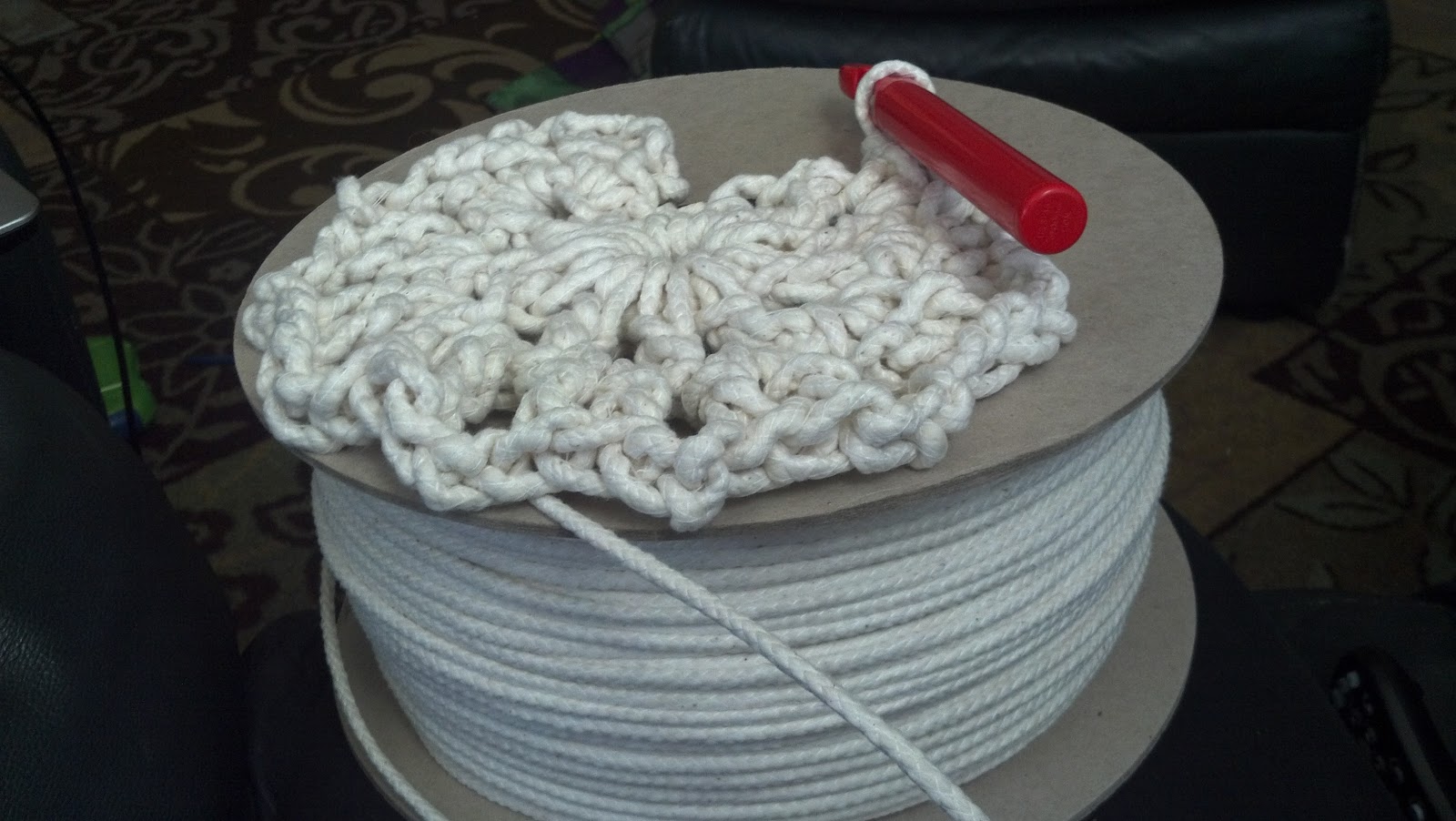 Flowers Creations: Crochet Doily Rug Tutorial