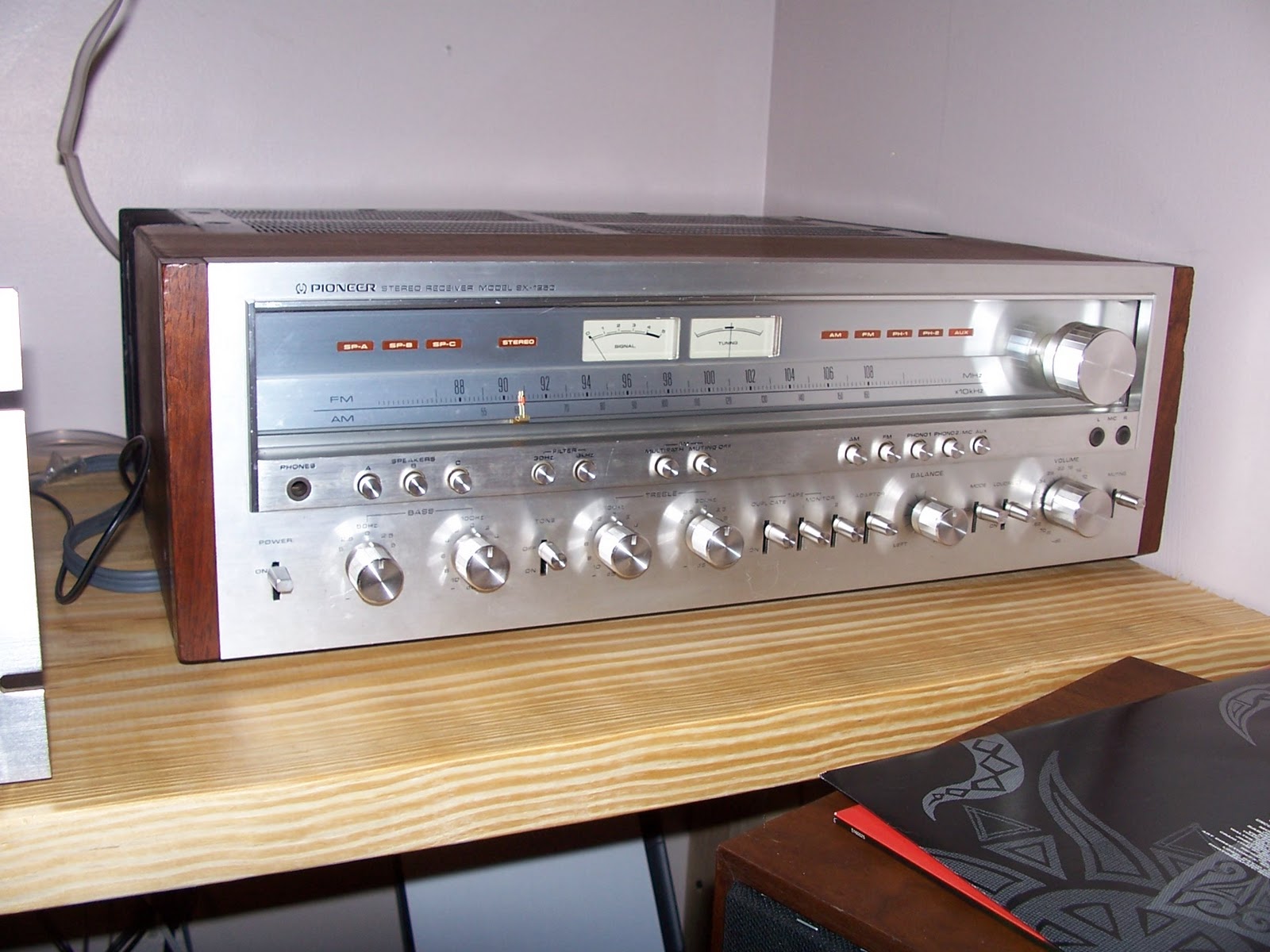 Revolver: 31. Pioneer SX-1250 Monster Receiver From 1976
