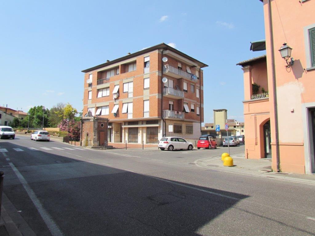 Le epigrafi storiche nascoste e non: Ponsacco. Fontana