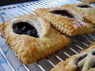 Hanaâ's Kitchen: ABC - Blueberry Hand Pies