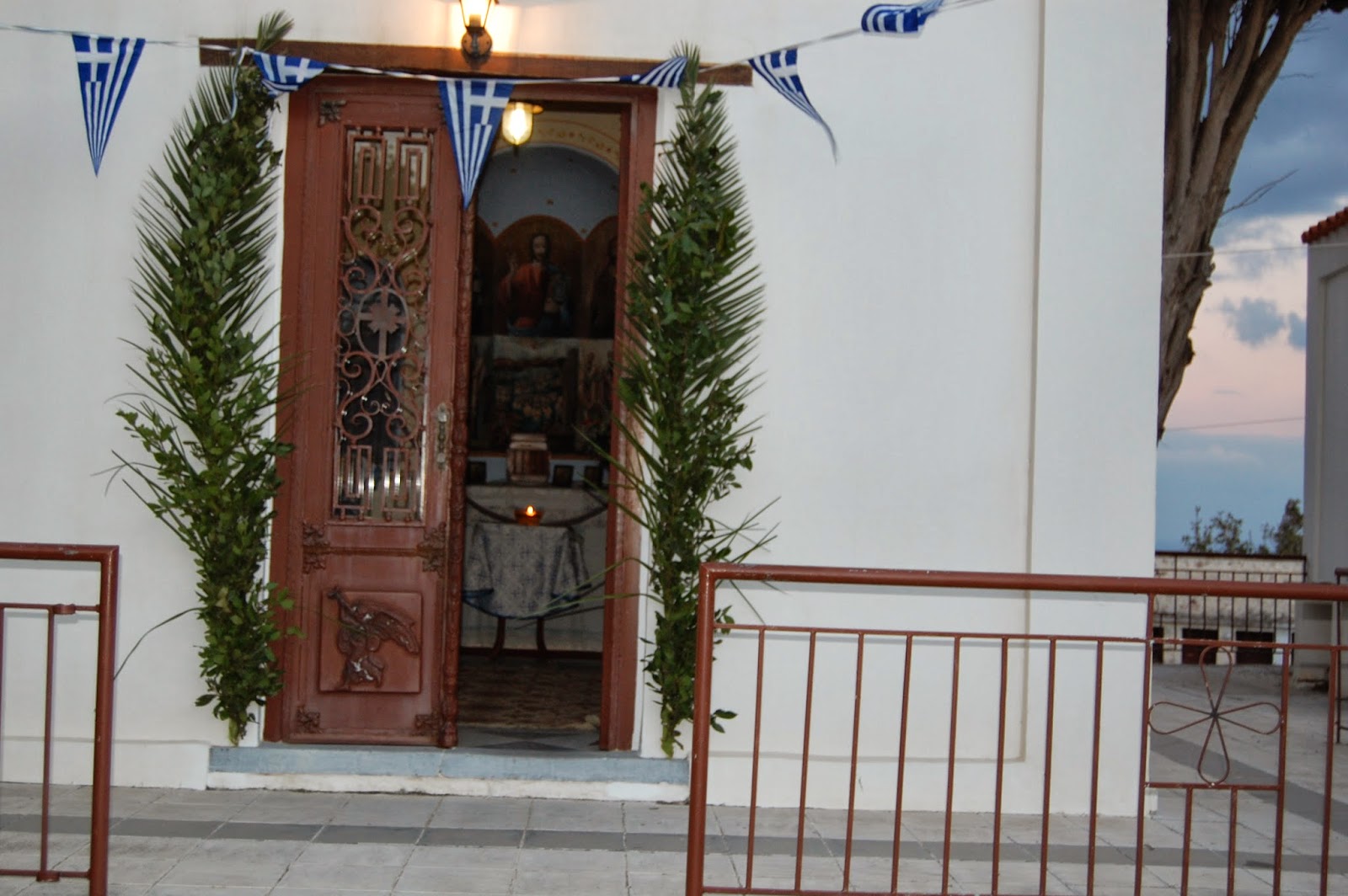 ΙΕΡΑ ΜΟΝΗ AΓΙΟΥ ΜΗΝΑ ΧΙΟΥ: ΑΓΙΟΙ ΣΑΡΑΝΤΑ