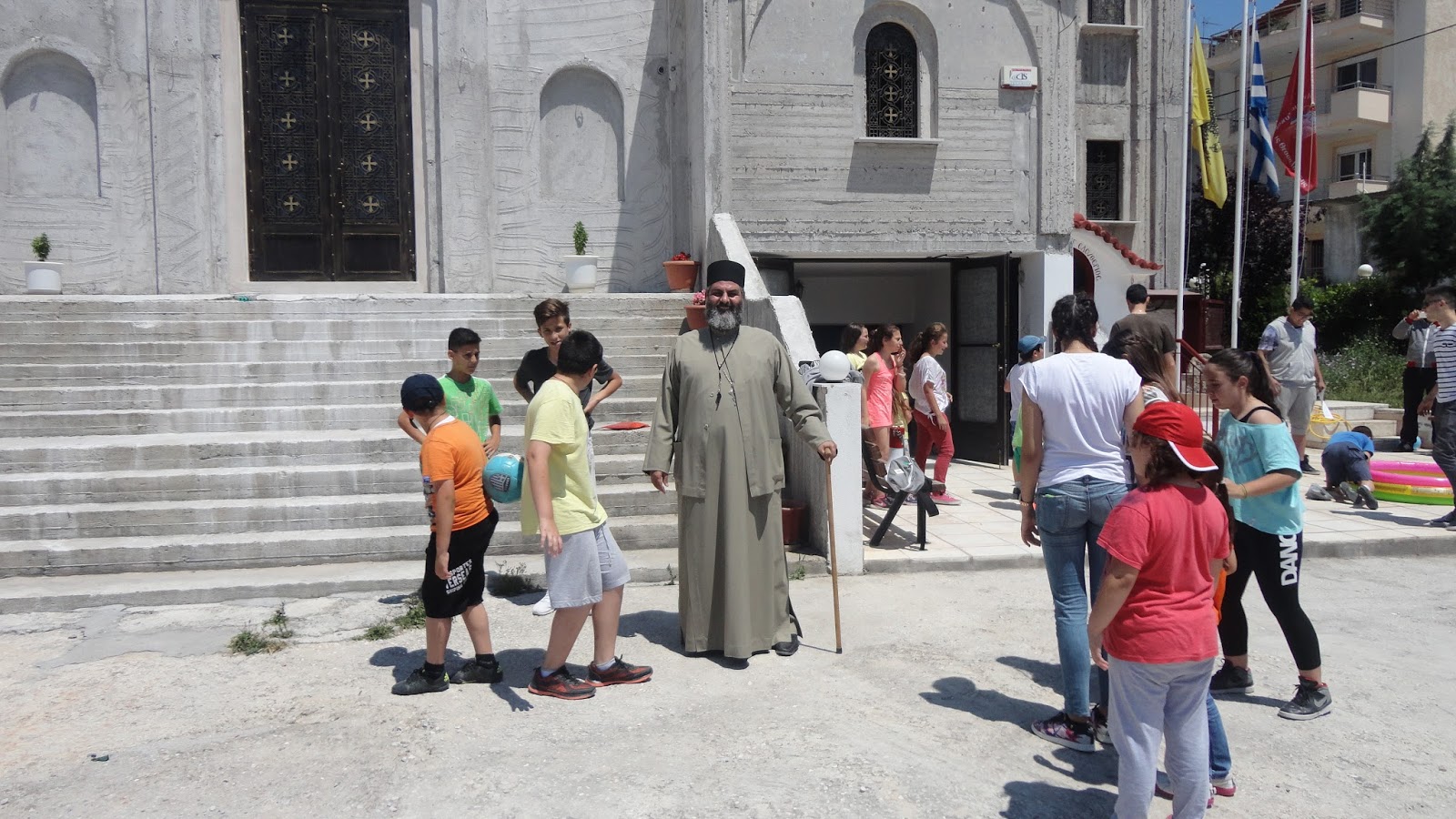 ΤΟ ΒΙΝΤΕΟ ΜΕ ΤΑ ΠΑΙΧΝΙΔΙΑ ΜΑΣ ΣΤΗΝ ΛΗΞΗ ΤΩΝ ΚΑΤΗΧΗΤΙΚΩΝ ΤΟΥ ΝΑΟΥ ΜΑΣ ...
