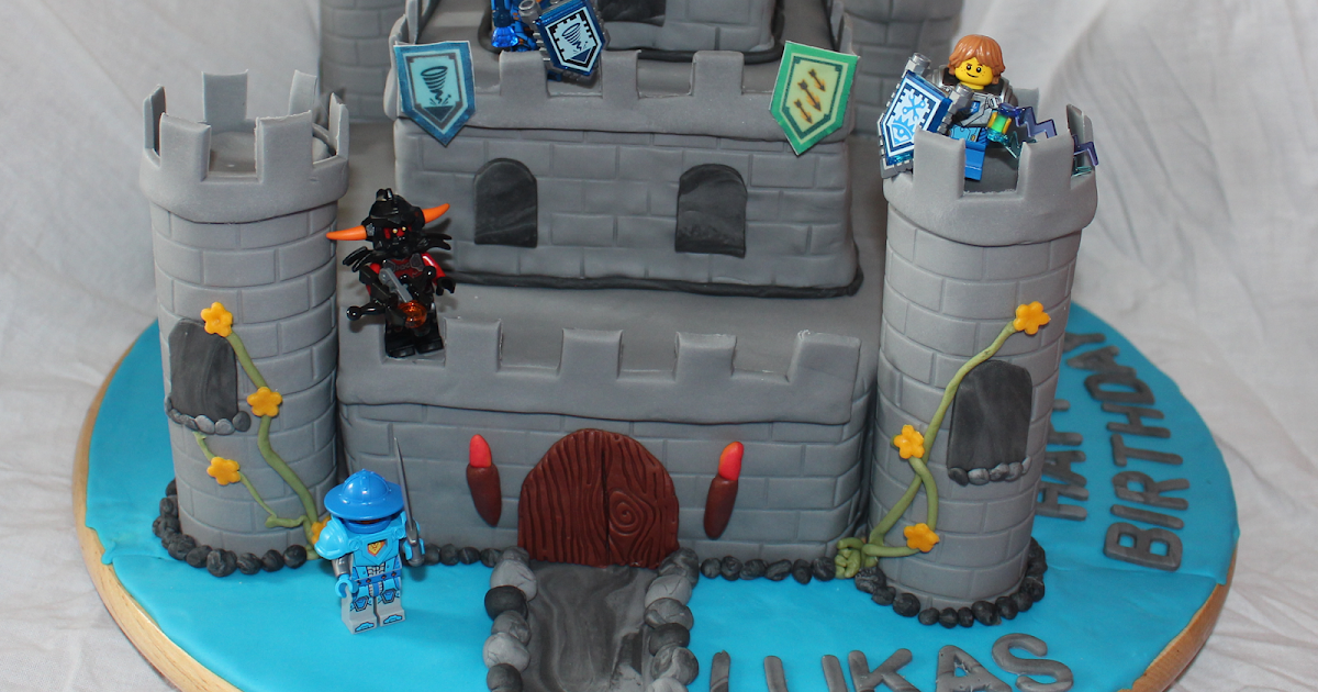 SelfMadeby Sabine: Ritterburg-Torte