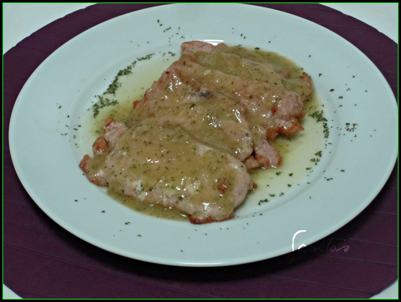 Las Tentaciones De Los Santos: ESCALOPINES DE LOMO ADOBADO CON SALSA DE AJO