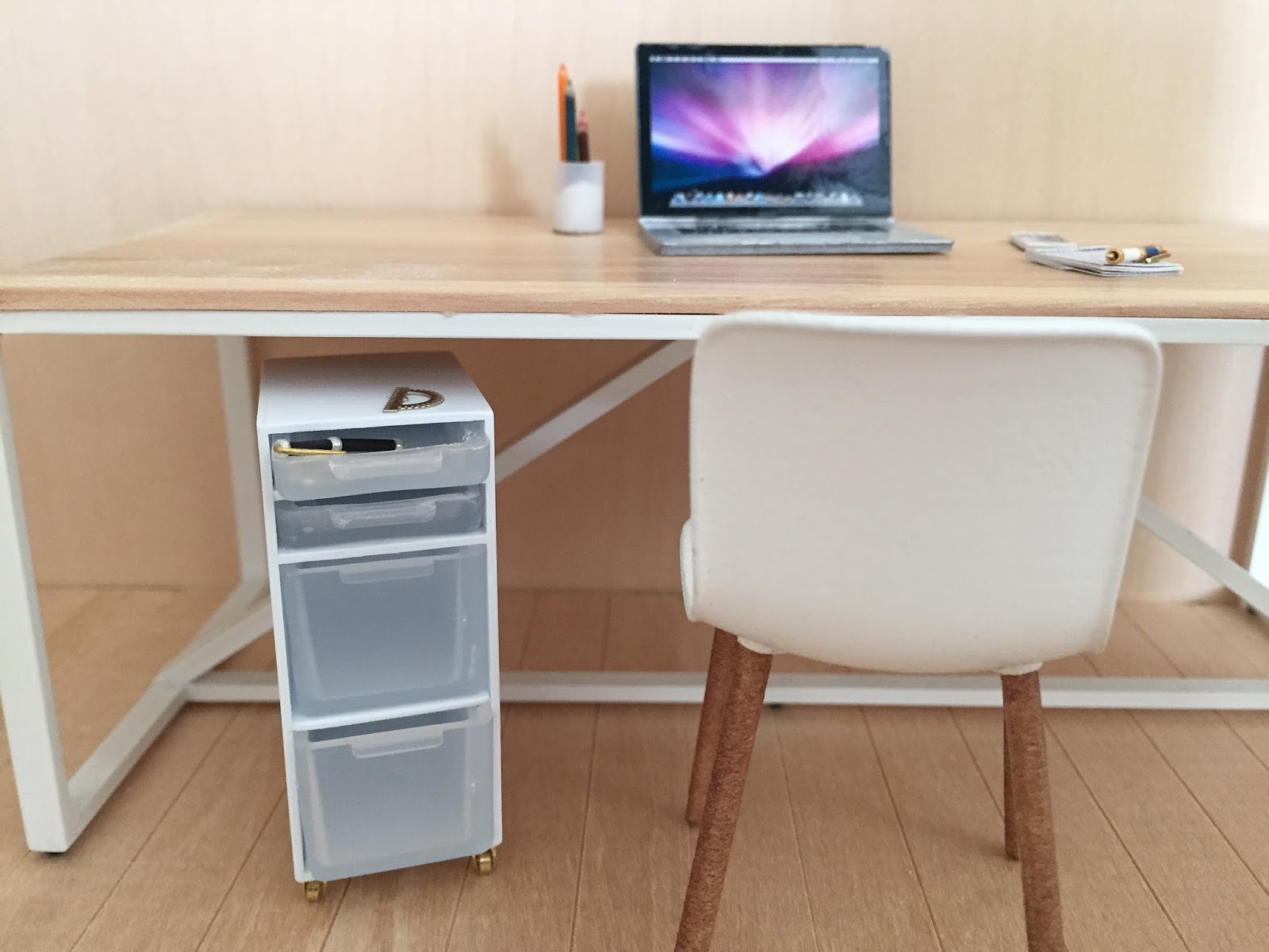 1:12 scale modern model houses: In the mood for fiddly things - making ...