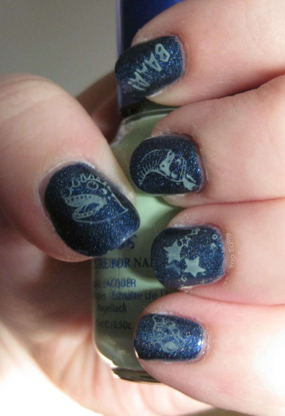 The Glitzy Geek: Alien Stamping Nail Art