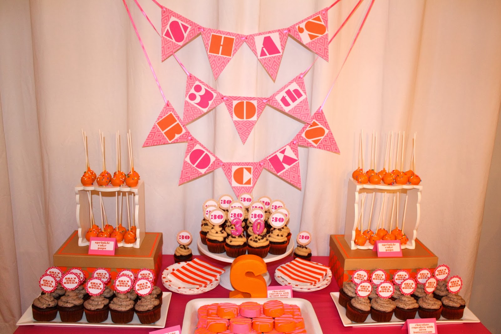 Kake: Pink & Orange 30th Birthday Party