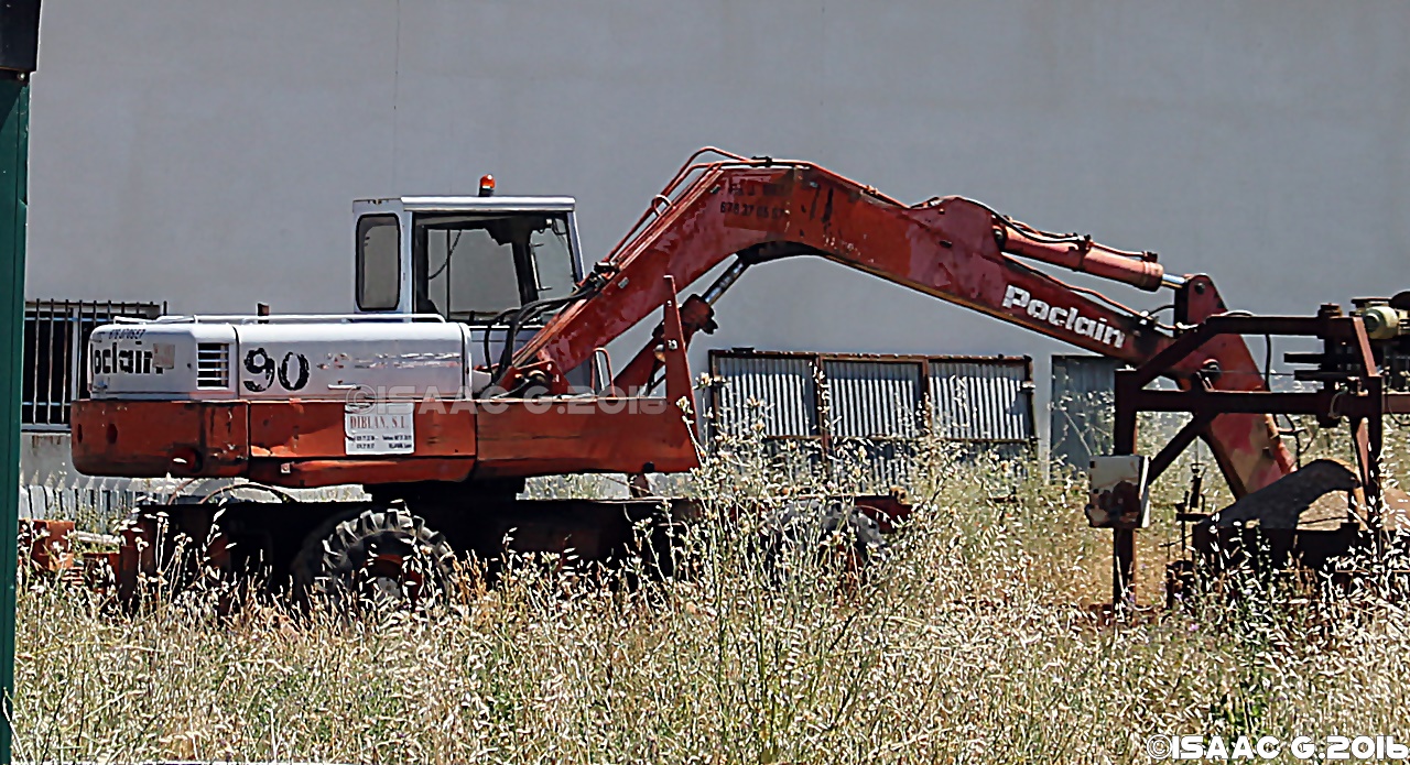 Camiones y Autobuses en Castilla y León: Poclain 90
