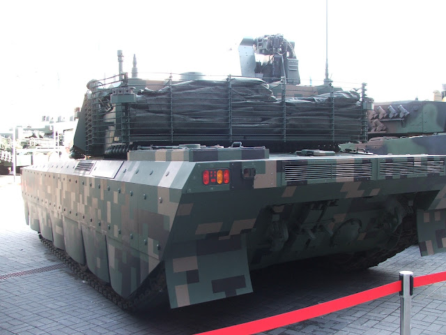 SNAFU!: Closeups of the Polish PT-16 MBT at MPSO (pics)