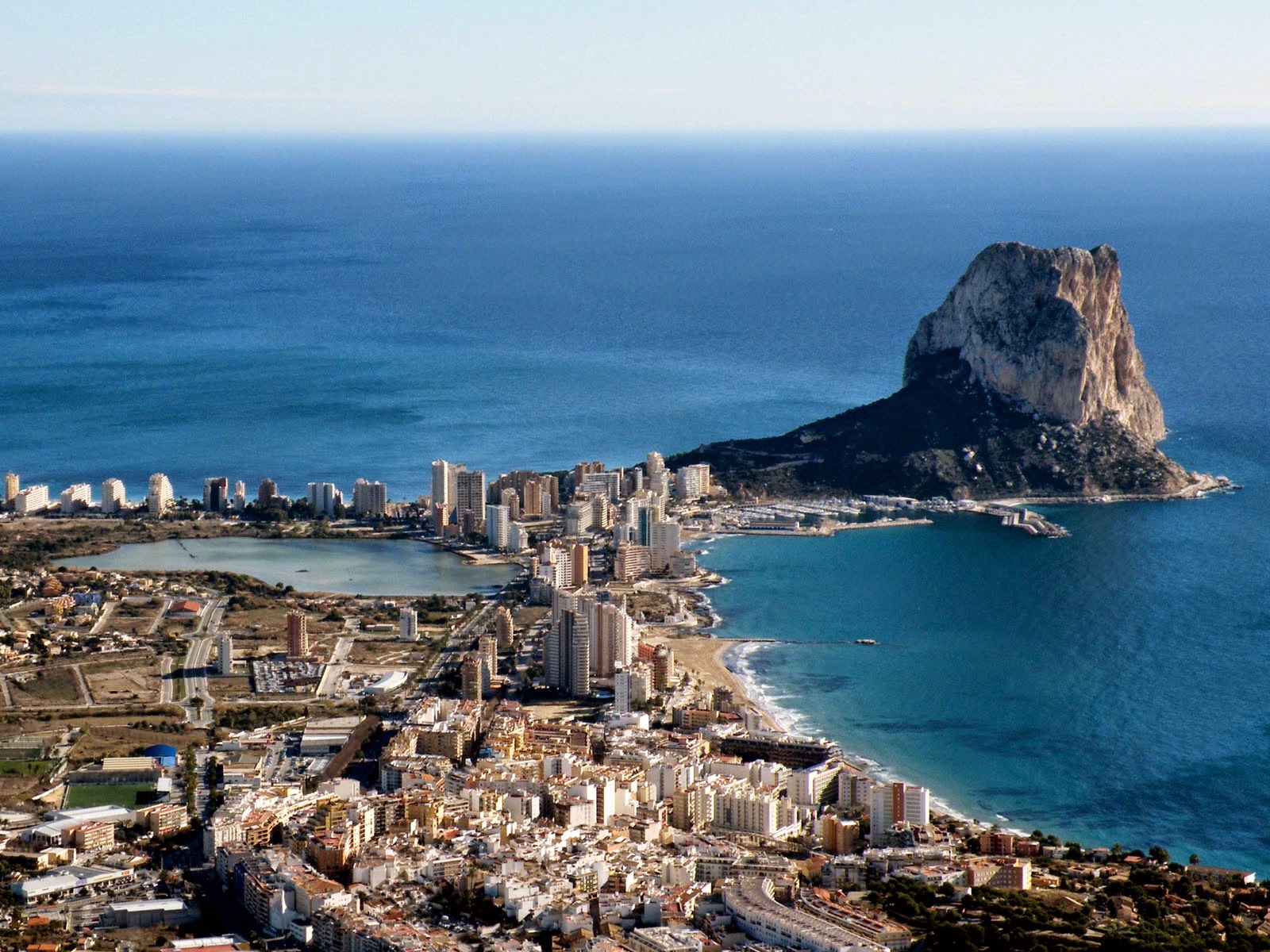ÚLTIMO LARGO: PEÑON DE IFACH ESCALADA VÍA VALENCIANOS 6a / 230 MT ...