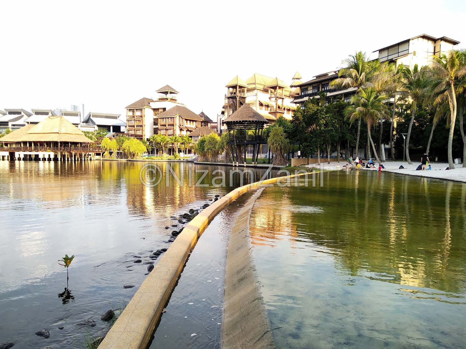 Nizam Zanil: Pantai Di Putrajaya / Pantai Buatan Putrajaya