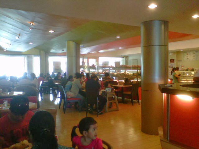 The Exaggerated Zeal: JD Bakery Cafe, Iloilo City