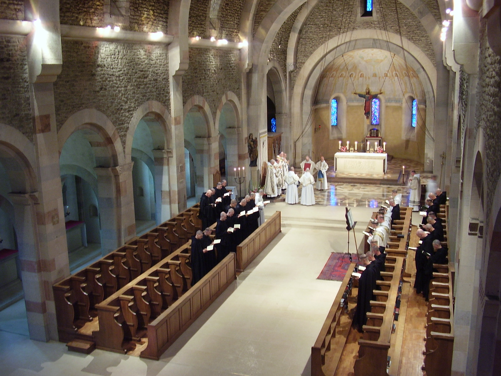 Te igitur: Pray Divine Office with monks of Le Barroux