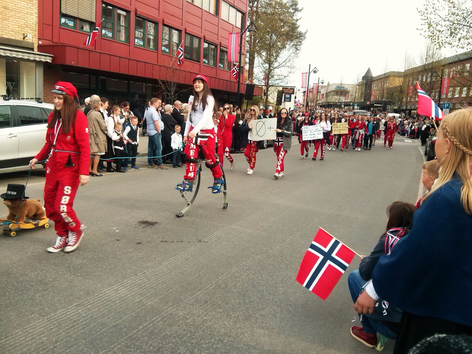 SEMESTER NORRAS: 17. mai, ülesöömine ja russefeiring