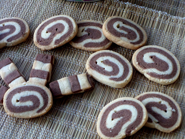 Entre Tachos e Sabores: Bolachas em Espiral de Manteiga e Chocolate