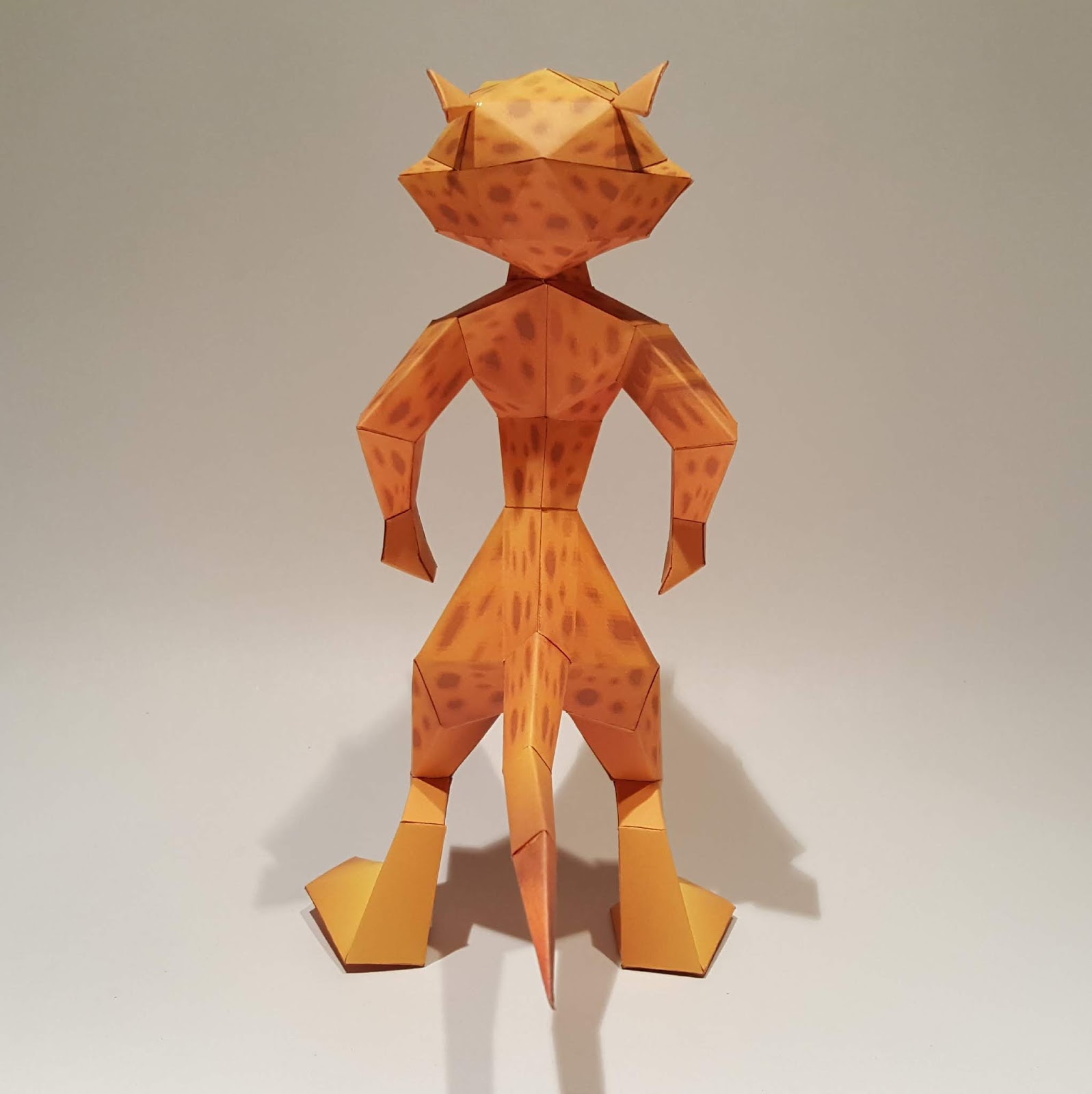 Spyro Papercraft: Hunter