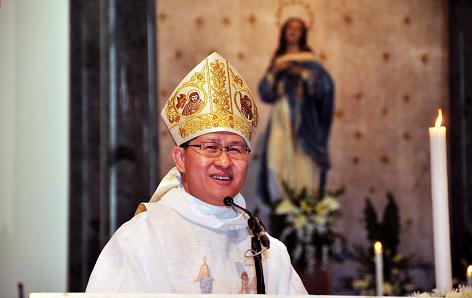Archbishop Tagle delivers talk at International Eucharistic Congress ...
