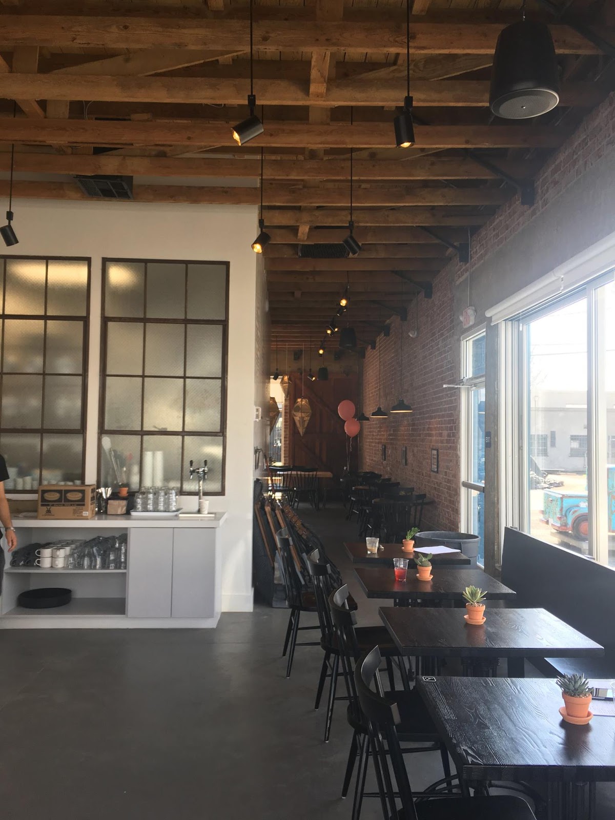 Bakersfield Observed: Cafe Smitten and the renovated Silver Fox ...