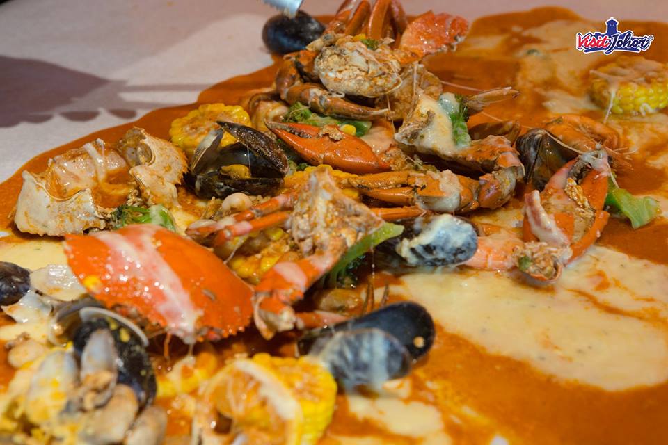 SAMBUTAN ULANG TAHUN KE 4 CRAB FACTORY