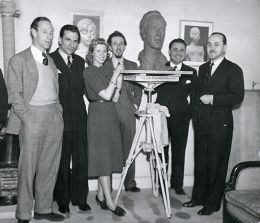 Leslie Howard: With Friends and Associates - Photos