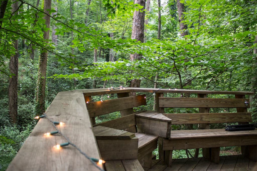 Atlanta Airbnb Treehouse [ TINY HOUSE TOWN ]