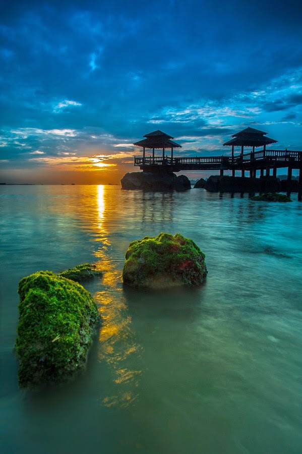 Sunset over Pulau Ubin Island Singapore | World's Snaps