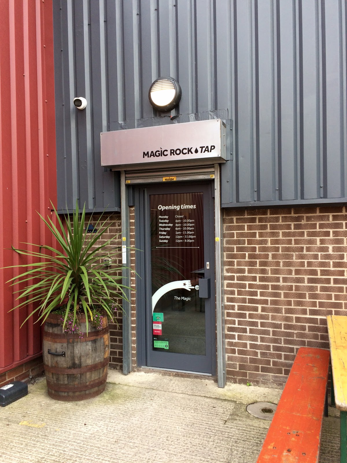 BRAPA (British Real Ale Pub Adventure): BRAPA - Birkby's Magic Rock ...