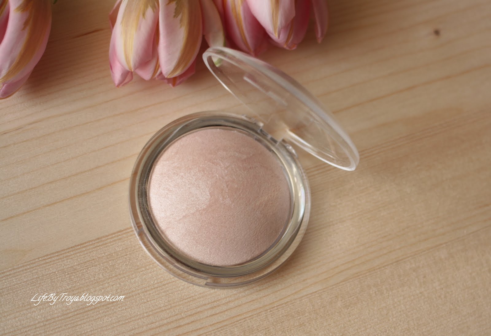 Review:: Catrice High Glow Mineral Highlighting Powder 010 Light ...