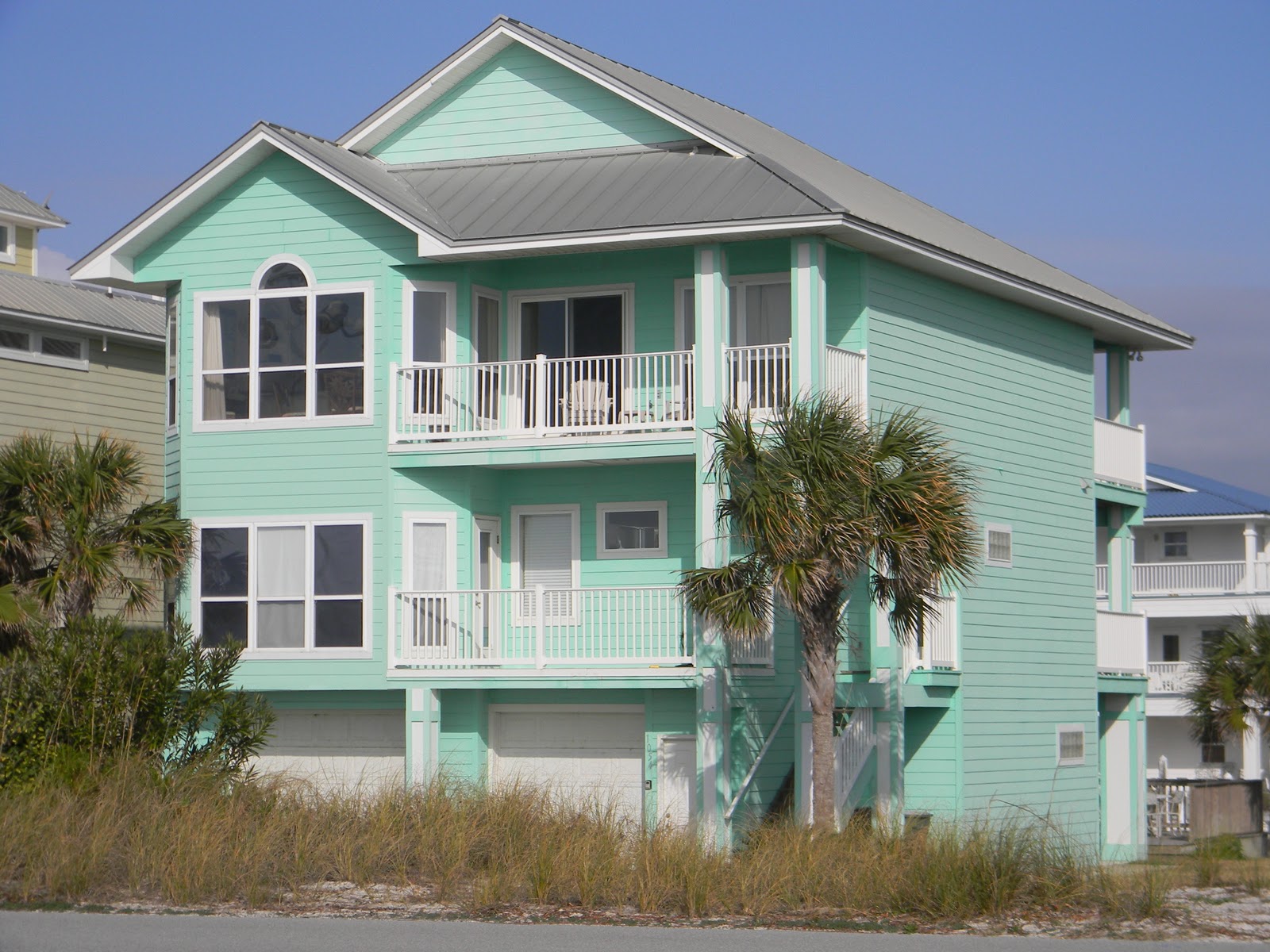 RVFulltimingLove: Colorful Beach Houses