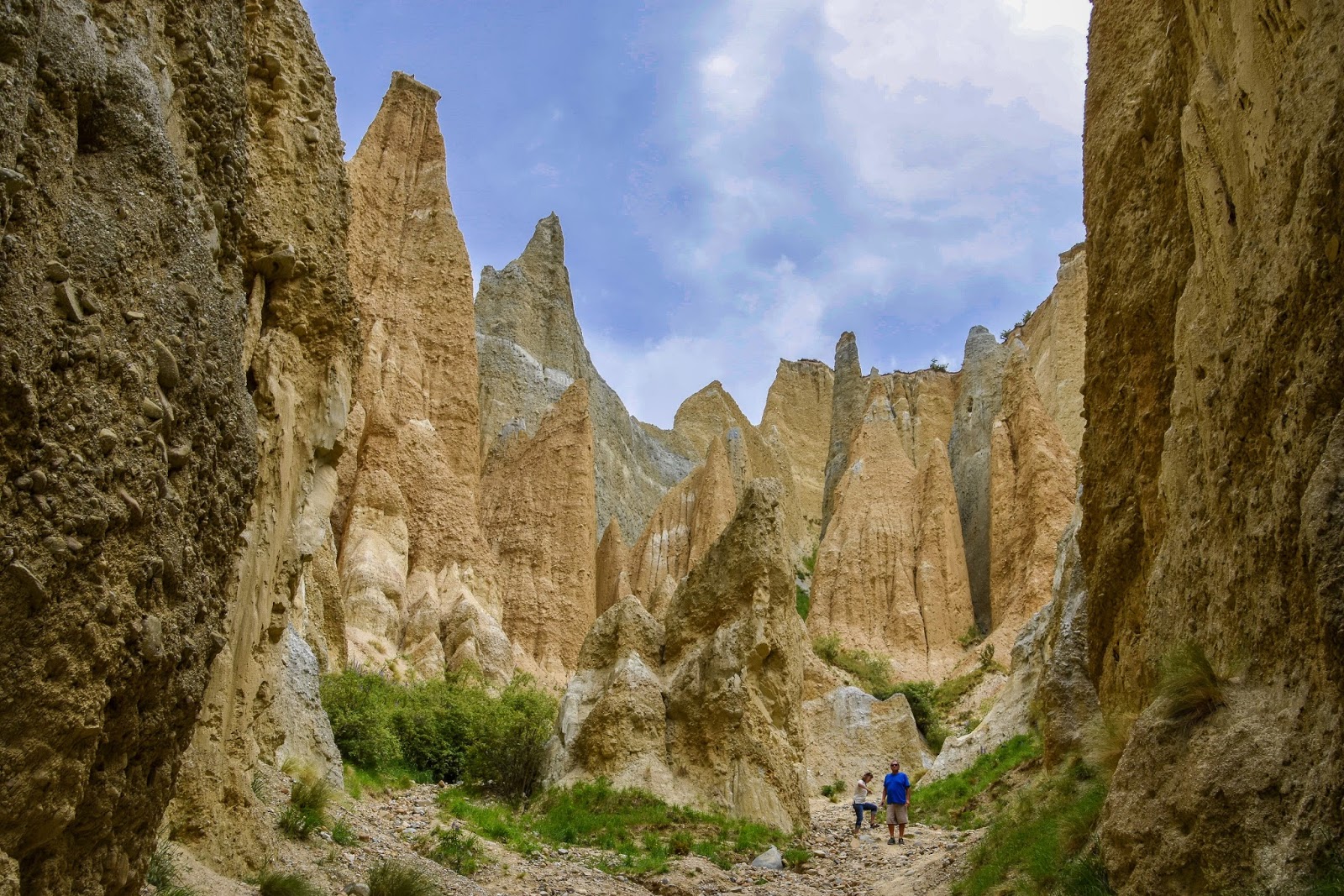 Paws Awhile: Omarama's Clay Cliffs