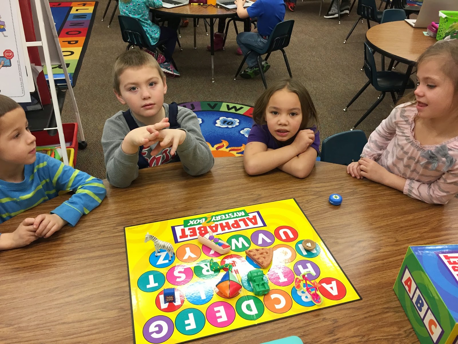 Happy Teaching & Happy Tech-ing!: Playing Alphabet Mystery Box