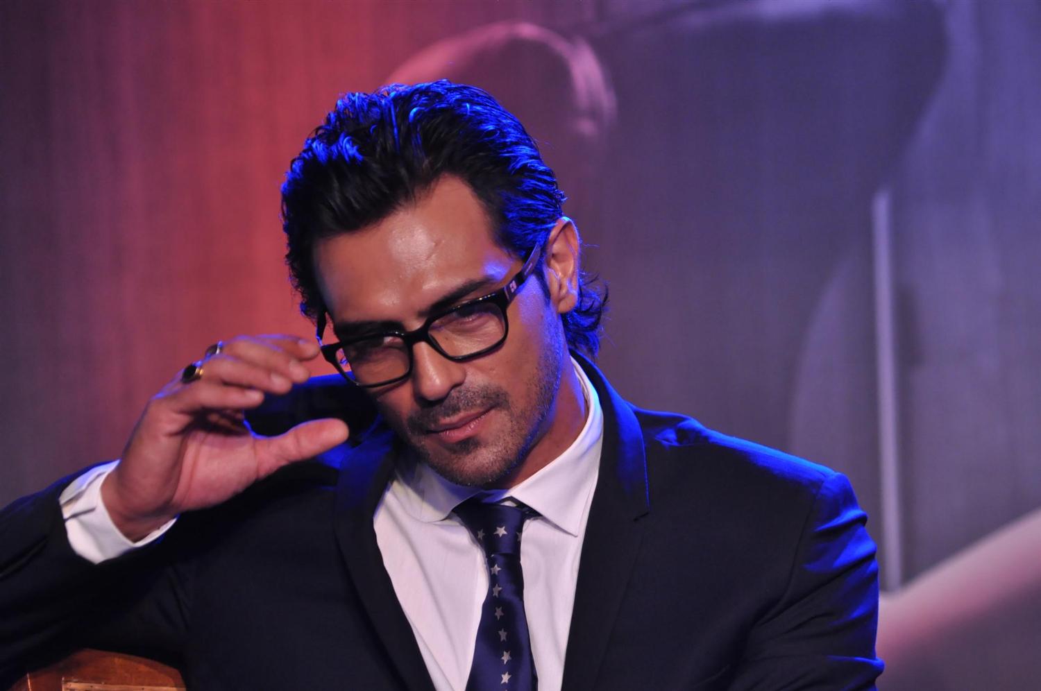 Chitrangada Singh and Arjun Rampal Unveil Inkaar 2013 Calendar ...