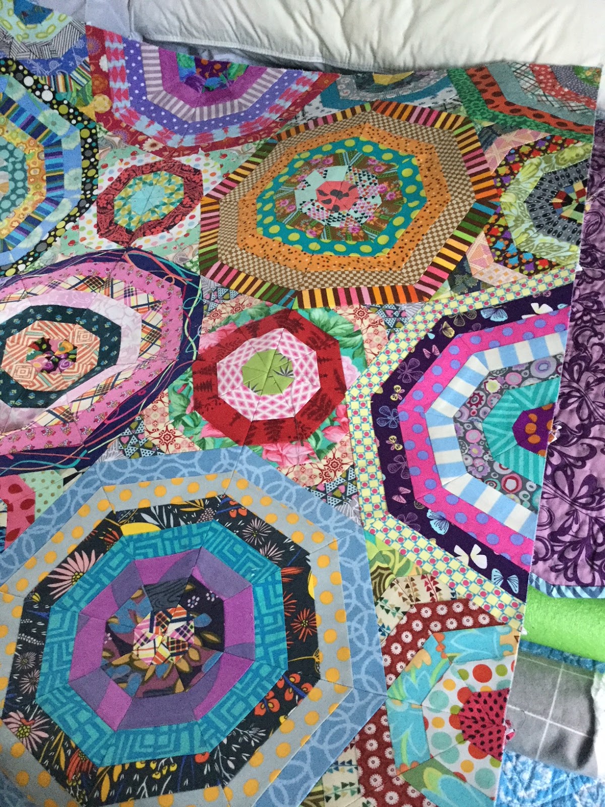 Wendy's Quilts and More: Cobweb Quilt update