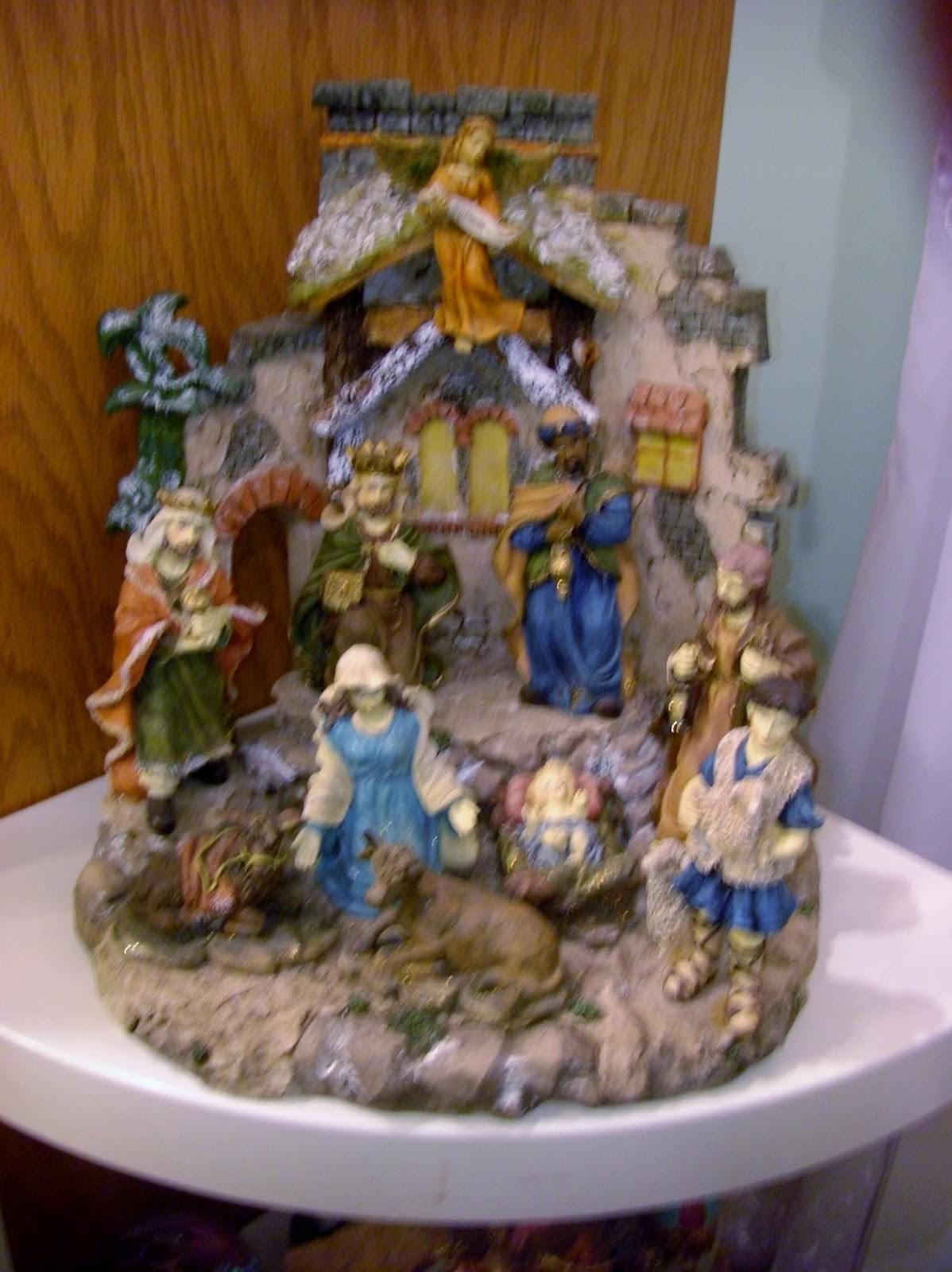 Carole and Jack's Nativity Collection: Traditional one piece nativities