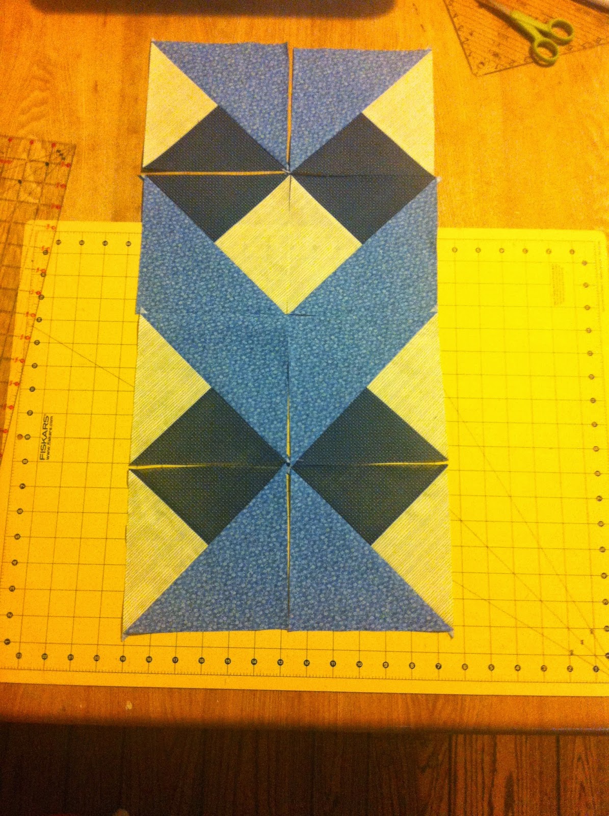 Sew Preeti Quilts: Four Patch HST (Boston Block) Tutorial