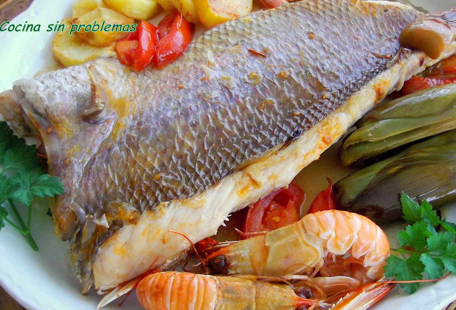 cocina sin problemas: Pargo al horno con verduras y marisco.