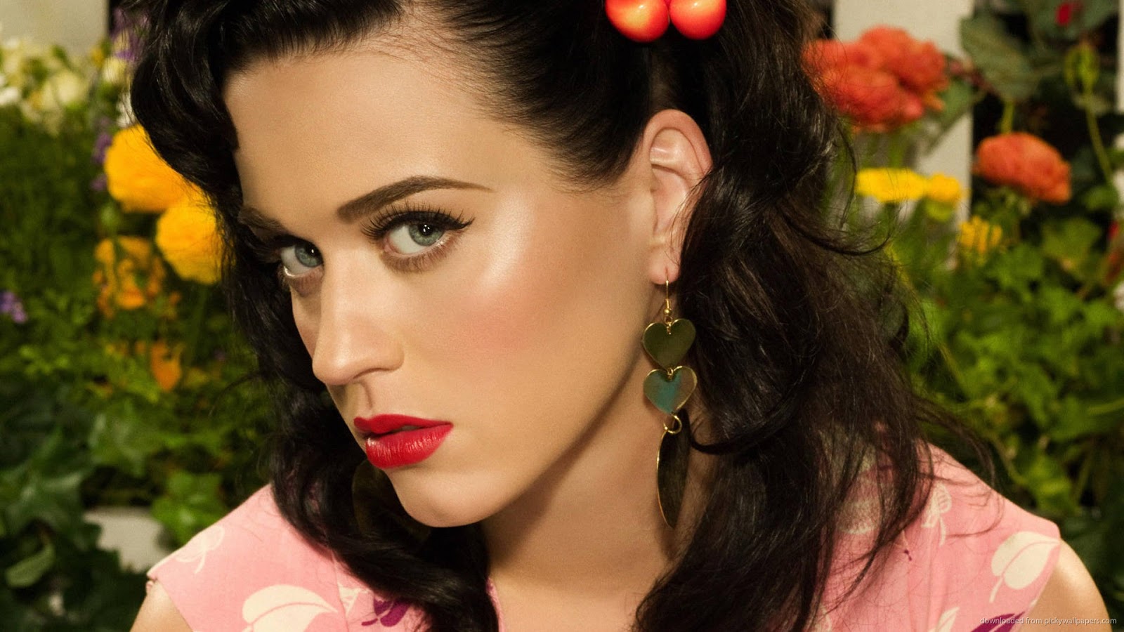 Cute and Hot Pics of Katy Perry