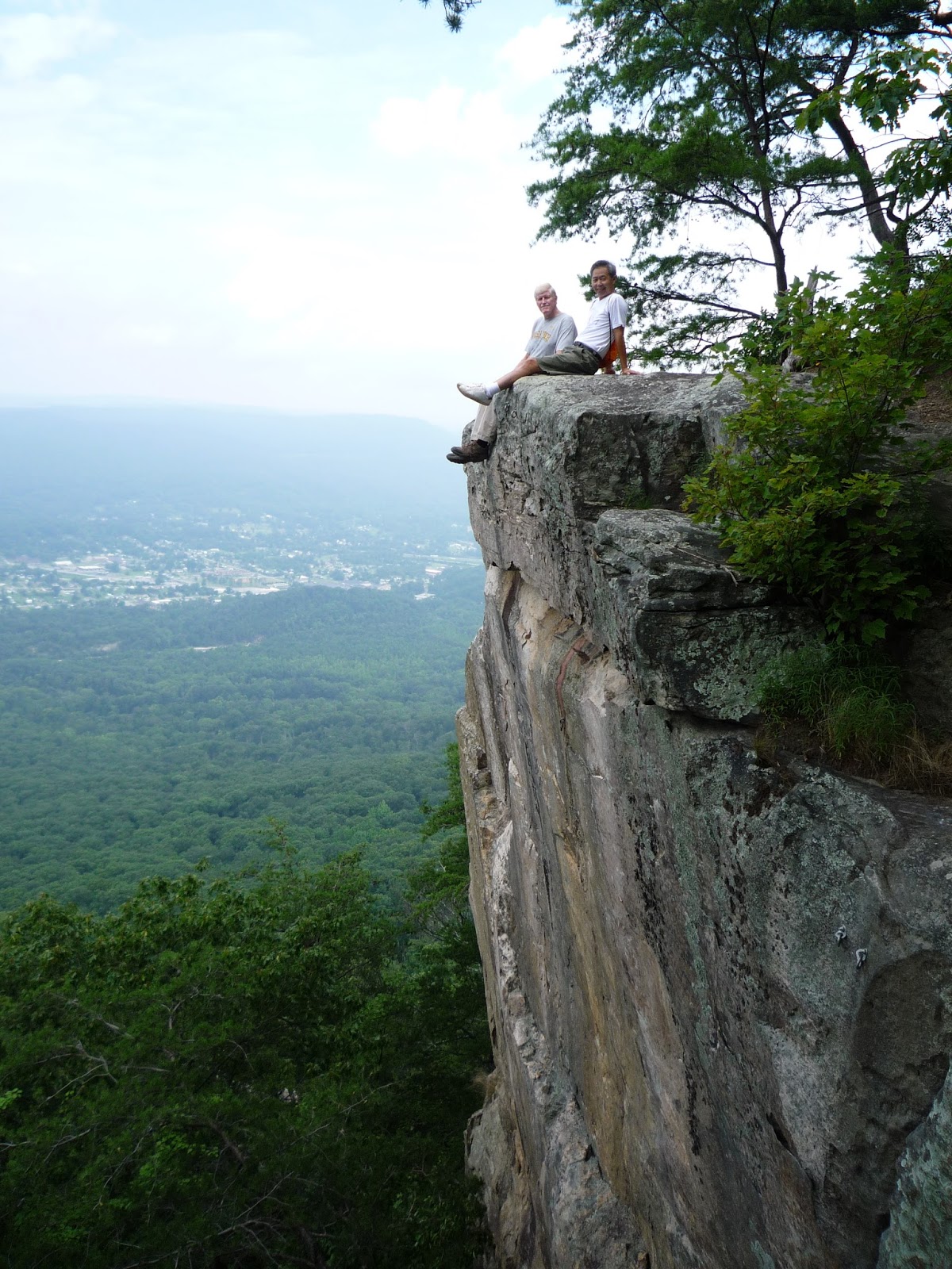 Mai Thai Wanderings: Hiking in the fall at Stringer's Ridge