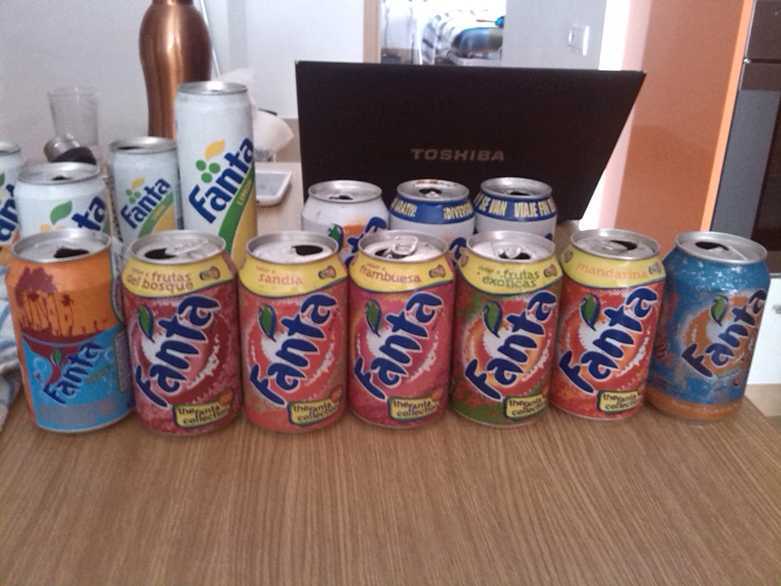 LA COLECCION FANTA: ENVASES mi coleccion