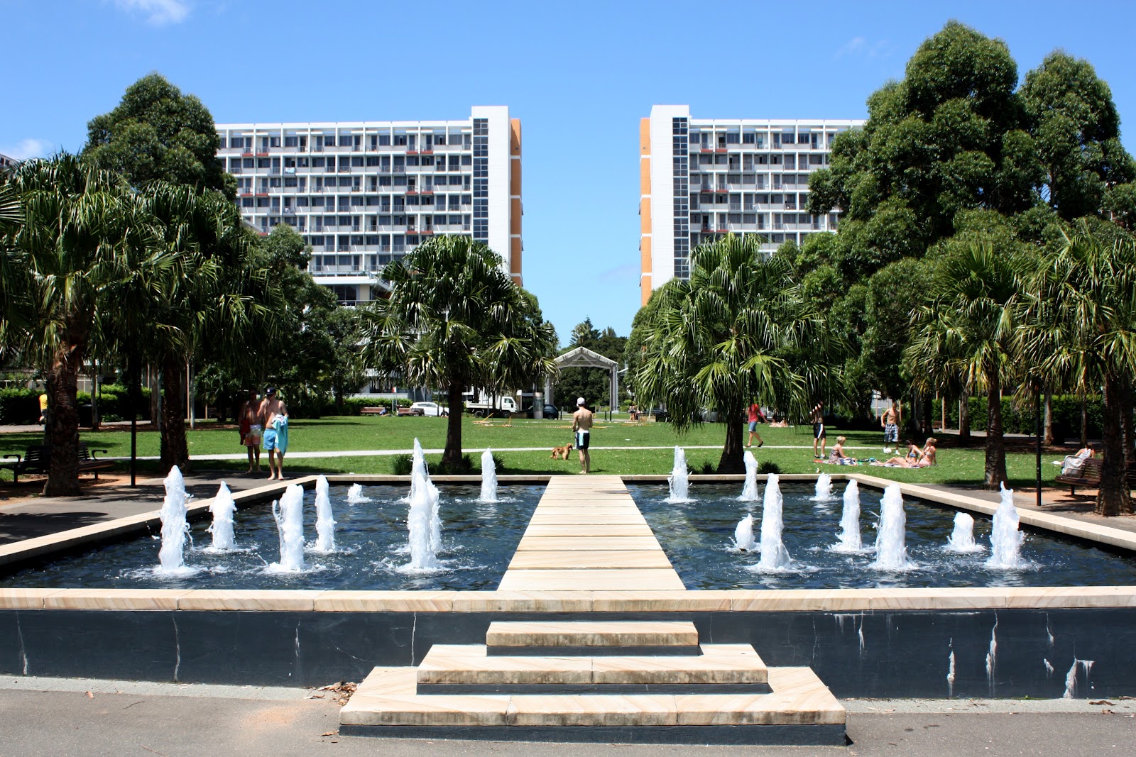 Sydney - City and Suburbs: Waterloo, Crown Park